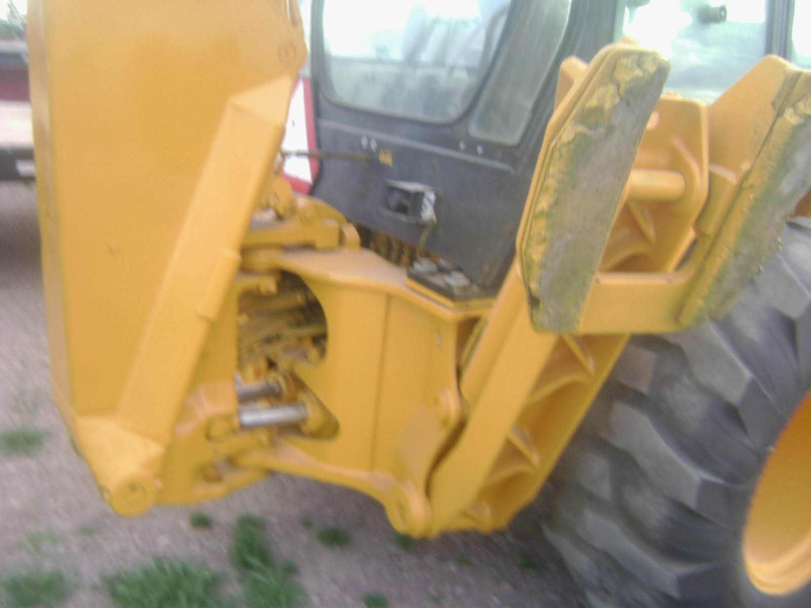 MAQUINARIA AGRICOLA INDUSTRIAL: Retroexcavadora John Deere 410B, 4x4