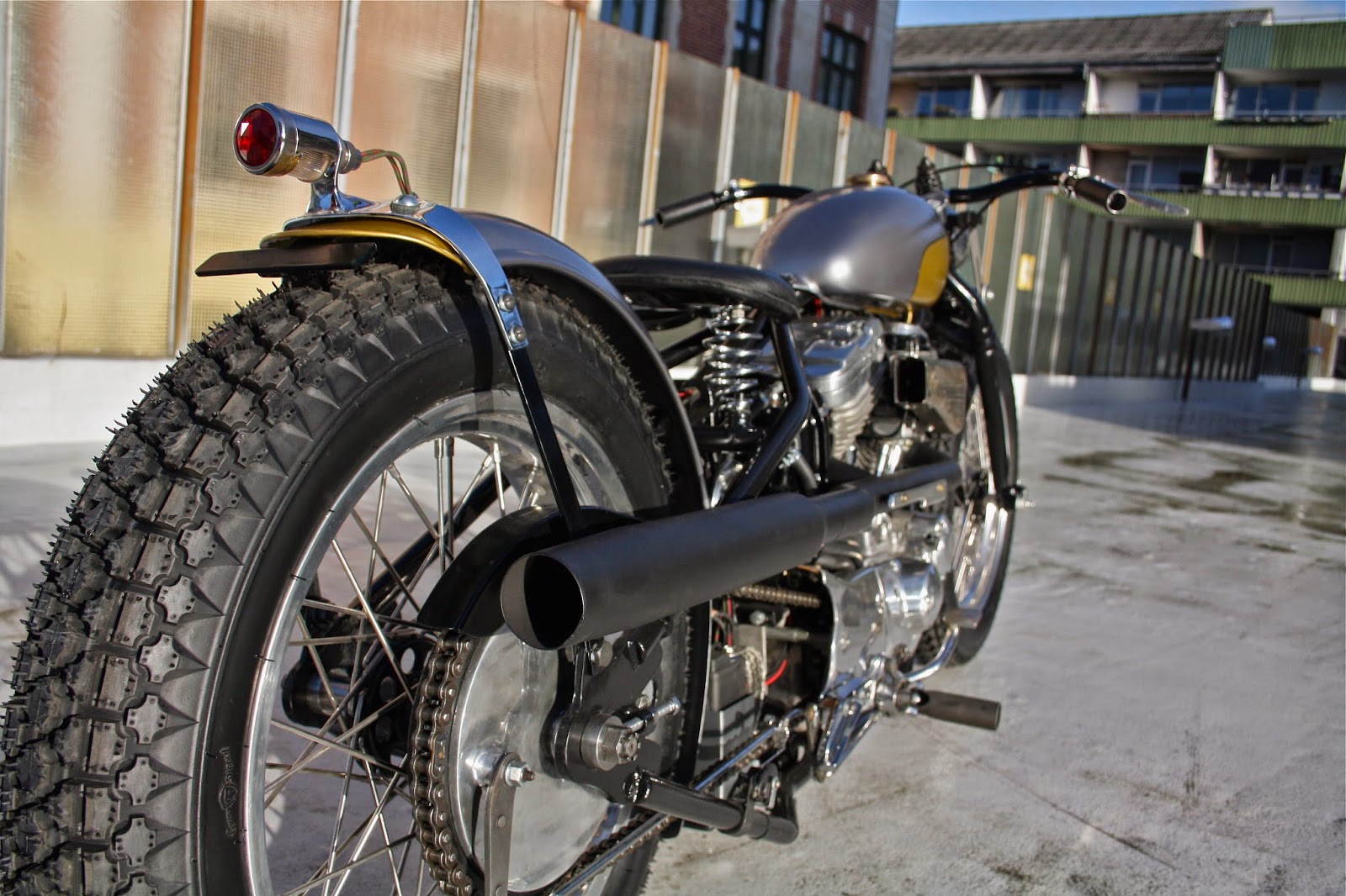 JAMESVILLE MOTORCYCLES: JAMESVILLE '88 EVO SPORTSTER BOBBER