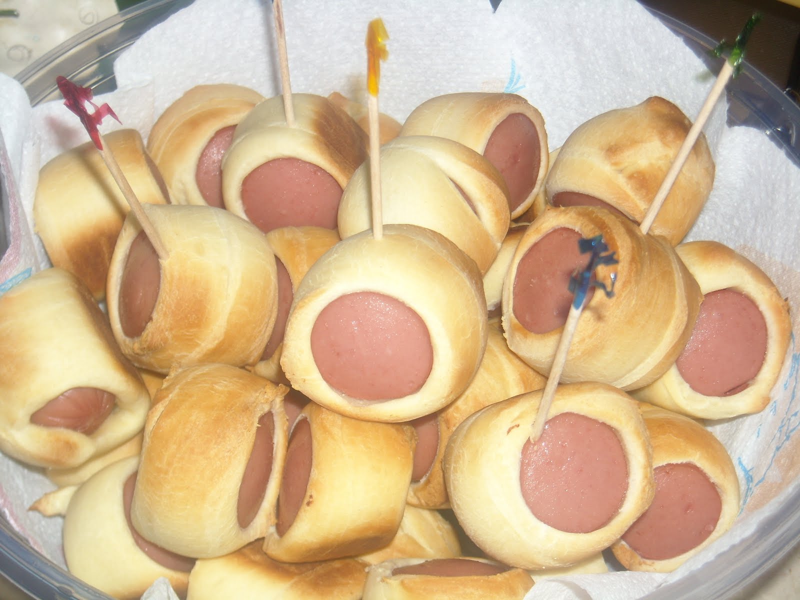 ROTOLINI DI PIZZA E WURSTELL da Le ricette di Lella su Akkiapparicette