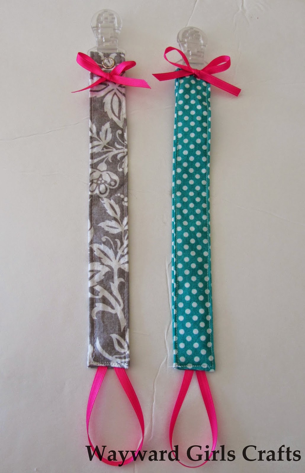 Wayward Girls' Crafts: Easy Pacifier Clip