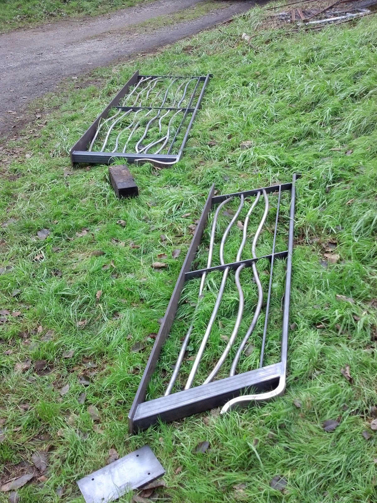 HEAVY METAL WORKS: WAVY HAND RAILING