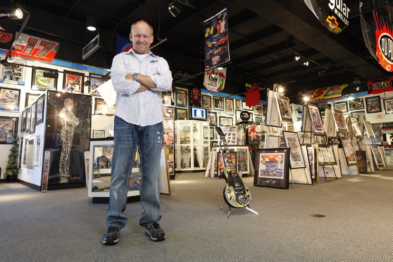 Legendary NASCAR Artist, Sam Bass, Passes Away | atelier-yuwa.ciao.jp