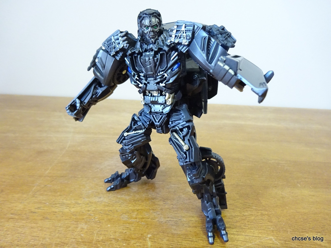 ChCse's blog: Toy Review: Transformers Generations Studio Series ...