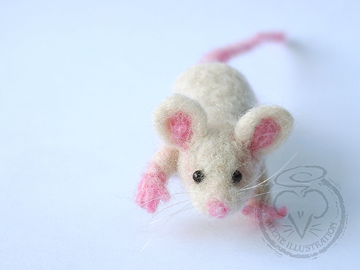 Alene Illustration: Needle Felting: Mouse