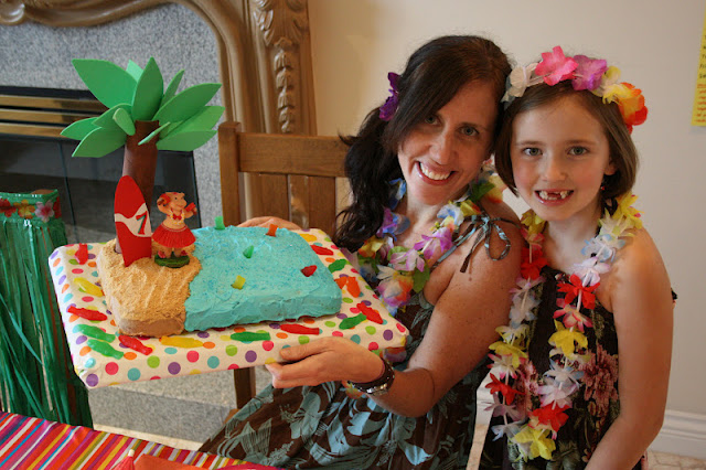 PennerFive's Take on the West!: Happy Hula Birthday Party