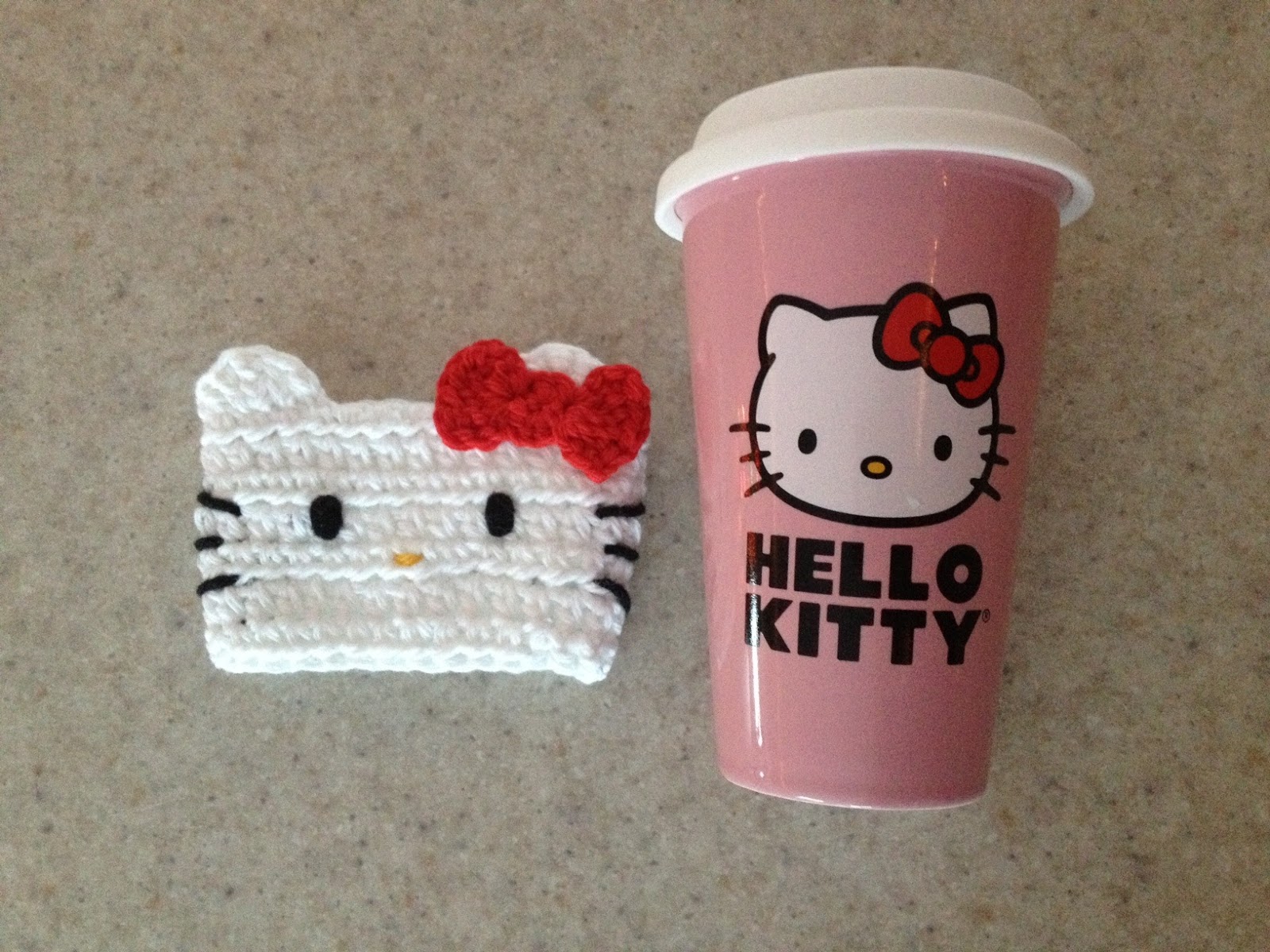 Denton's Inventions: Hello Kitty Cozy for Hot Cups