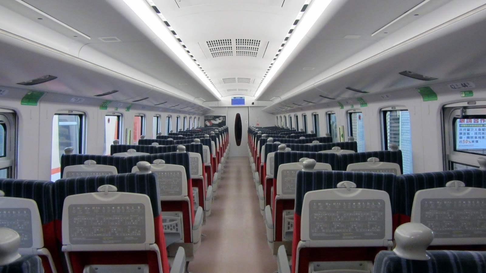 空と鉄の旅行記: 台湾鉄路の日本製新型車両に乗ってみた（TEMU2000形）