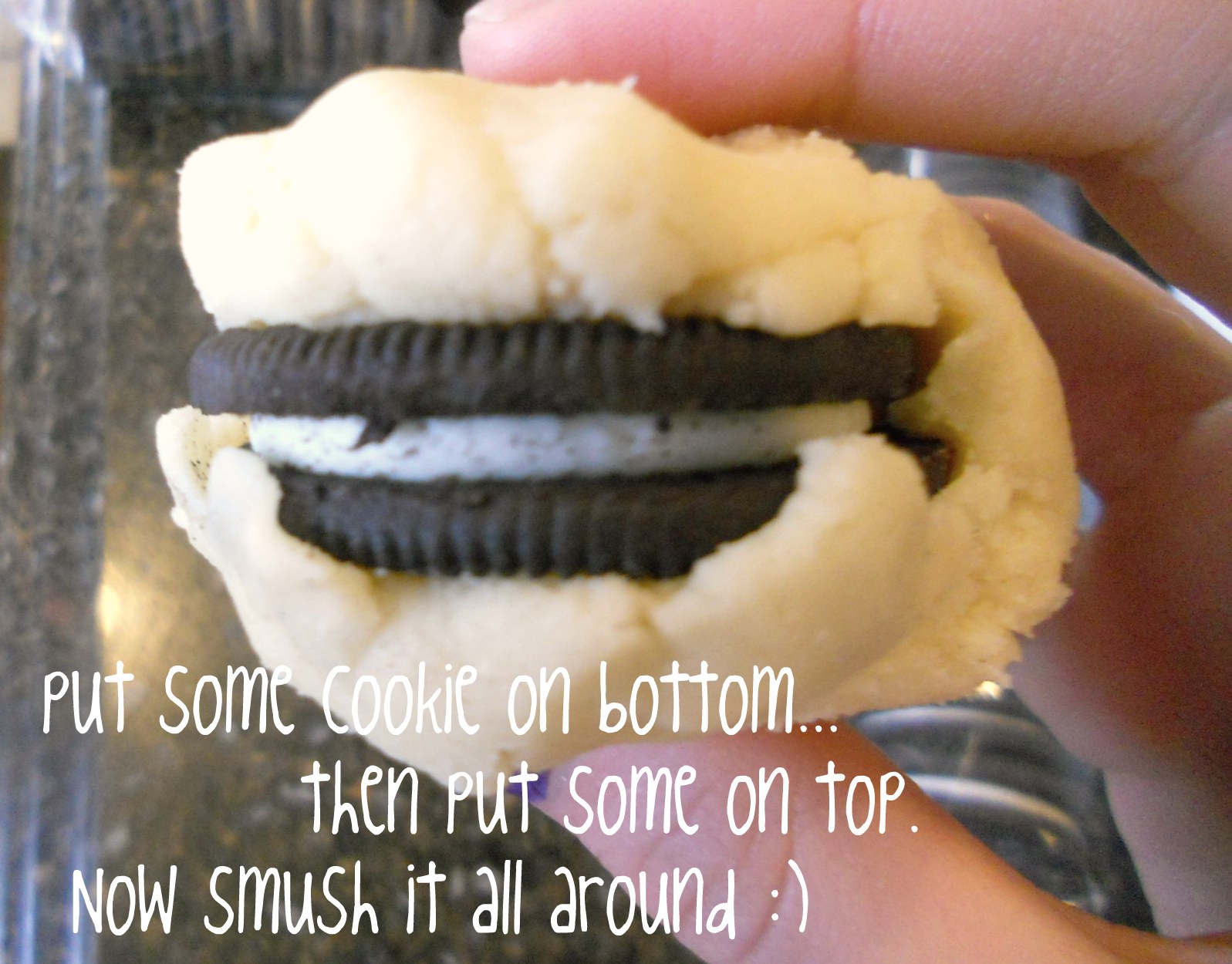 a vegan teenage photographer.: Surprise Oreo Cookies :)