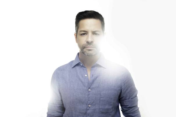 SHOW INÉDITO DE NANDO MONTEIRO," VERSÃO BRASILEIRA", ABRE O PROJETO ...