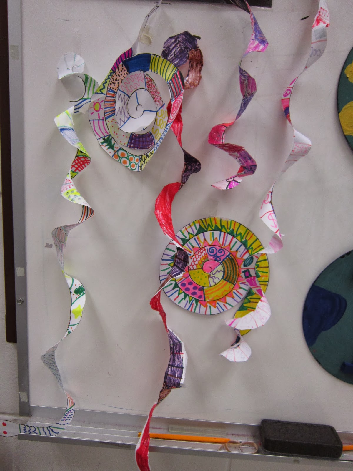 Mrs. Mona Lisa's Art Spot!: 1st grade Spiral Snakes