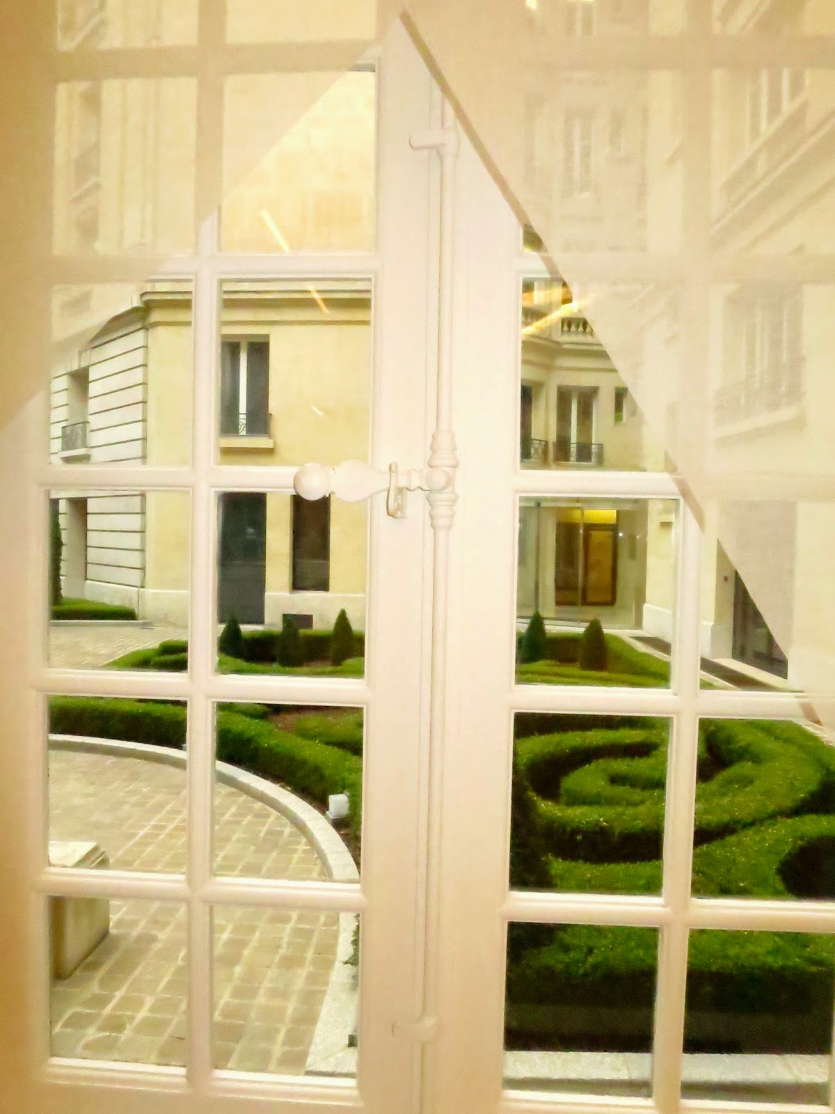 INTERNATIONAL LUXURY CONSULTING: TAI PING ...HAN FENG Fashion Designer ...