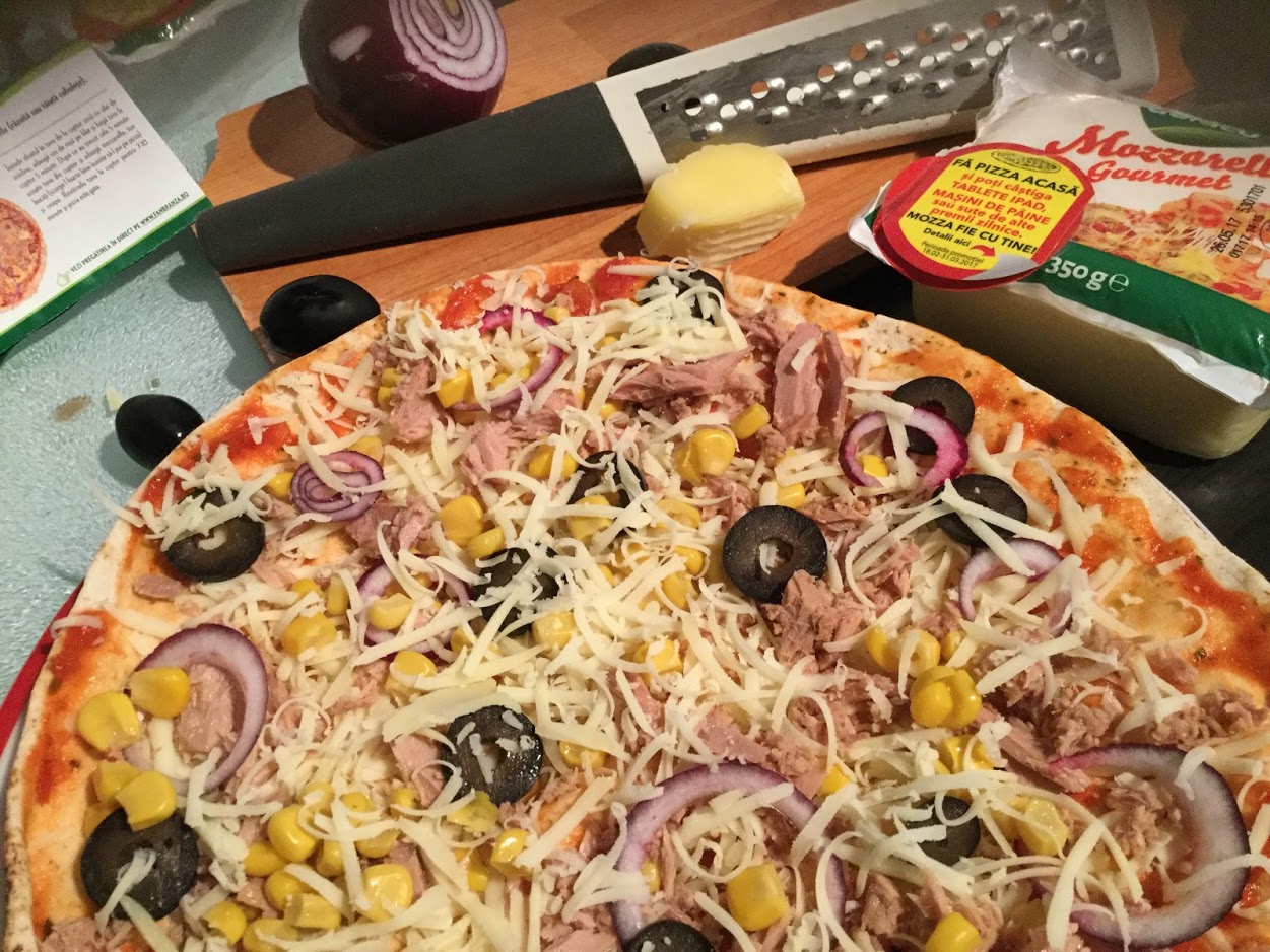 Pizza cu ton si Mozzarella Gourmet Delaco