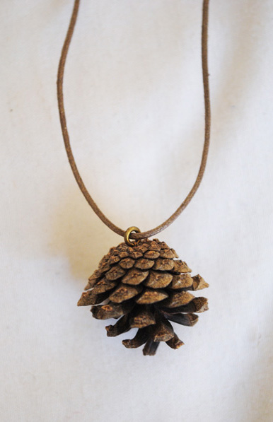 Collier Pomme de pin