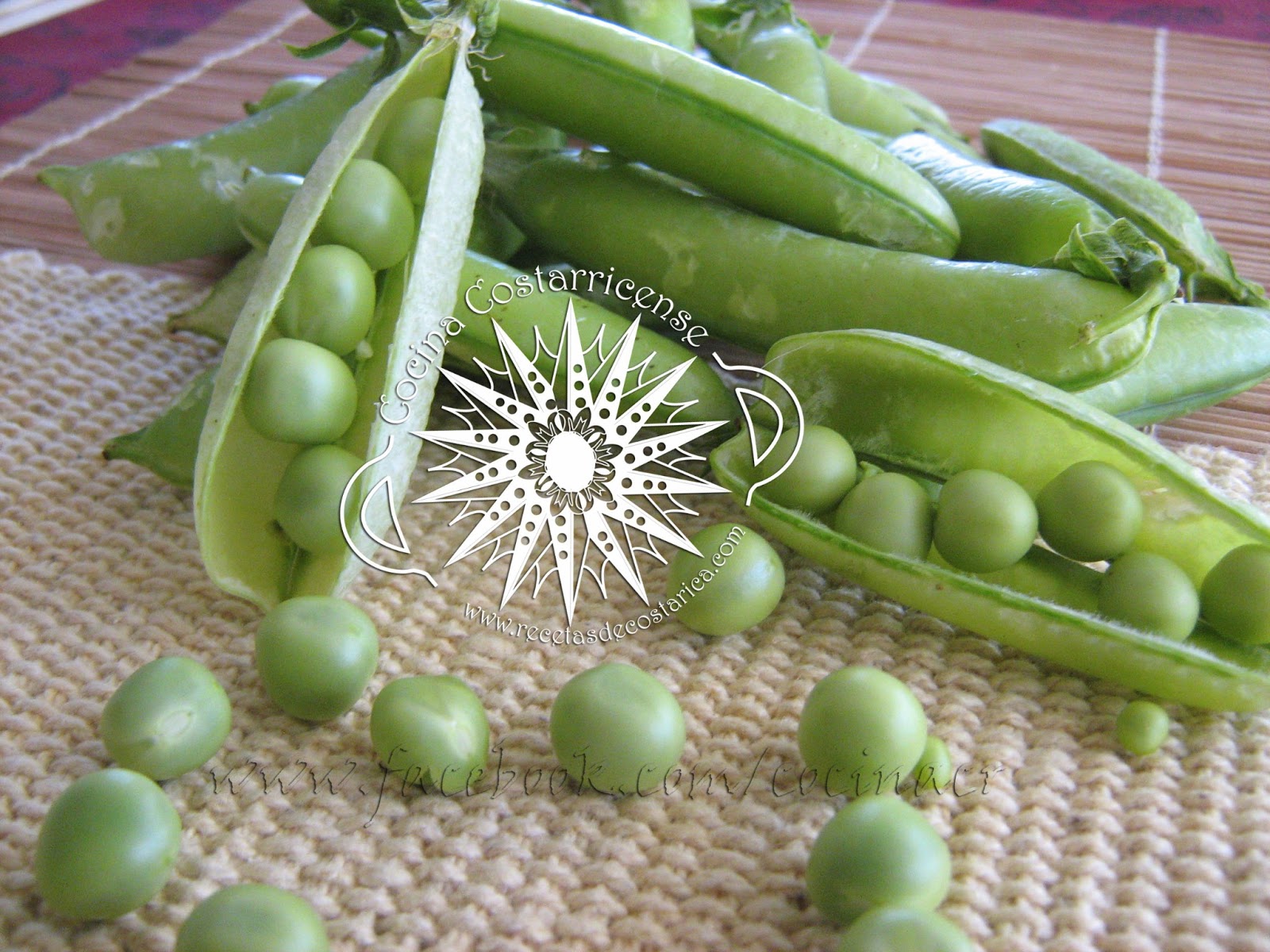 Cocina Costarricense: arvejas tiernas con pollo