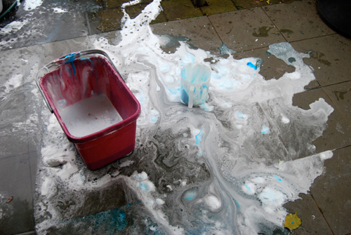 At home with Ali: Sensory play with shaving foam