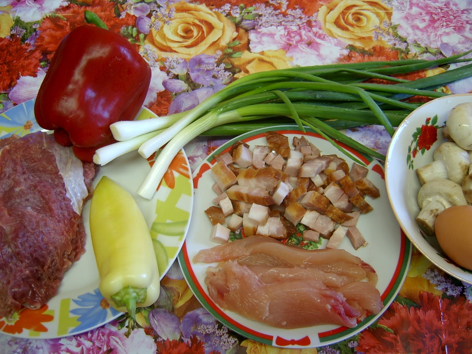 Rulada de porc cu pui si ciuperci