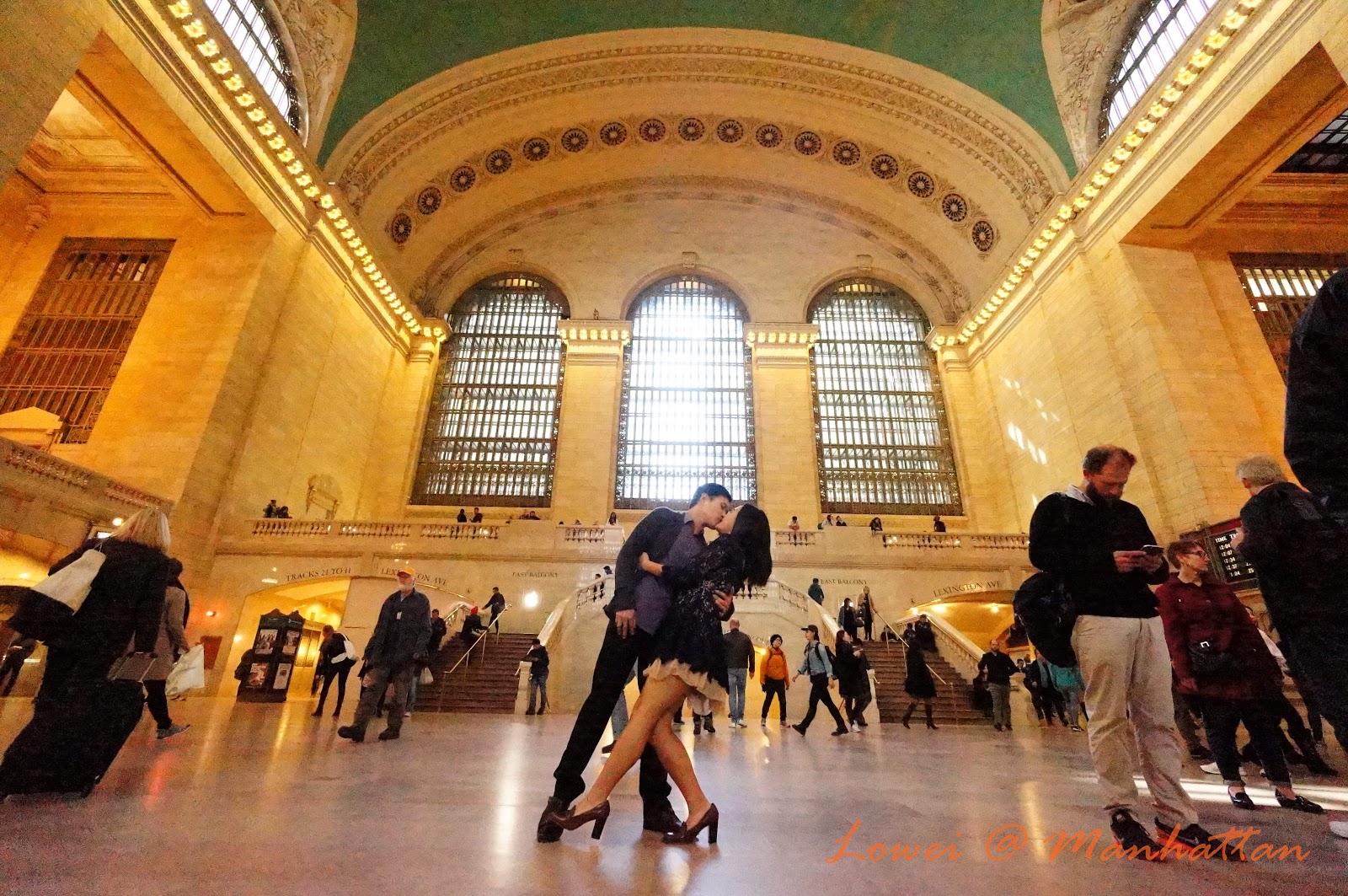 ♛Lowei 曼哈頓自助婚紗誌♛ 簡單的幸福日常婚紗照+花絮at 紐約中央車站/洛克斐勒大樓登頂/中央公園噴泉/中央公園弓橋/聖派翠克大教堂 ...