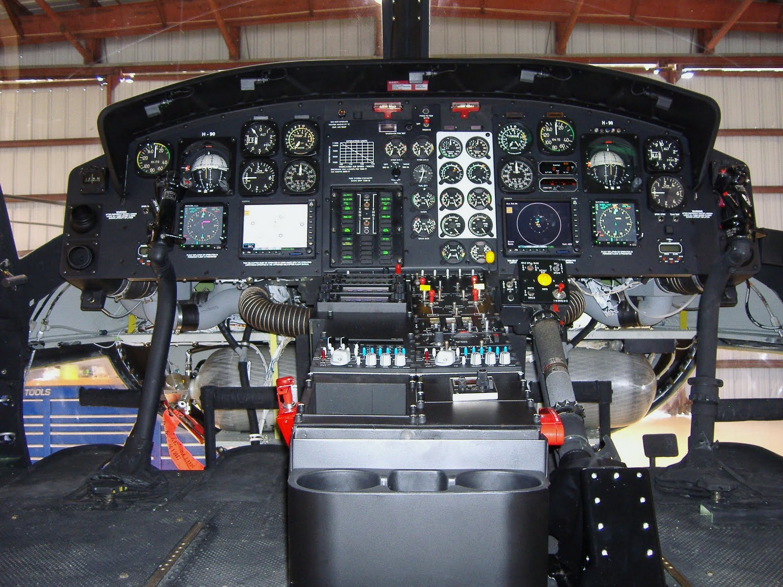 Aero Interiores by L´AEREO: Bell 212 INSTRUMENT PANEL UPGRADE & AVIONICS