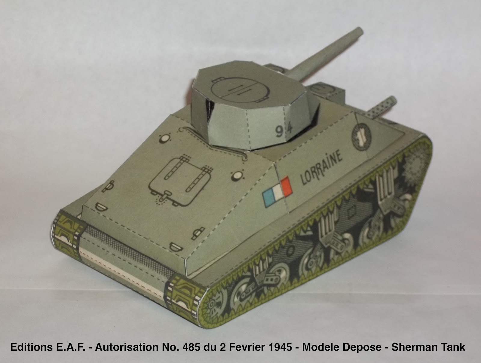 Chris Nielsen Updates: A SHERMAN TANK Papercraft from 1944