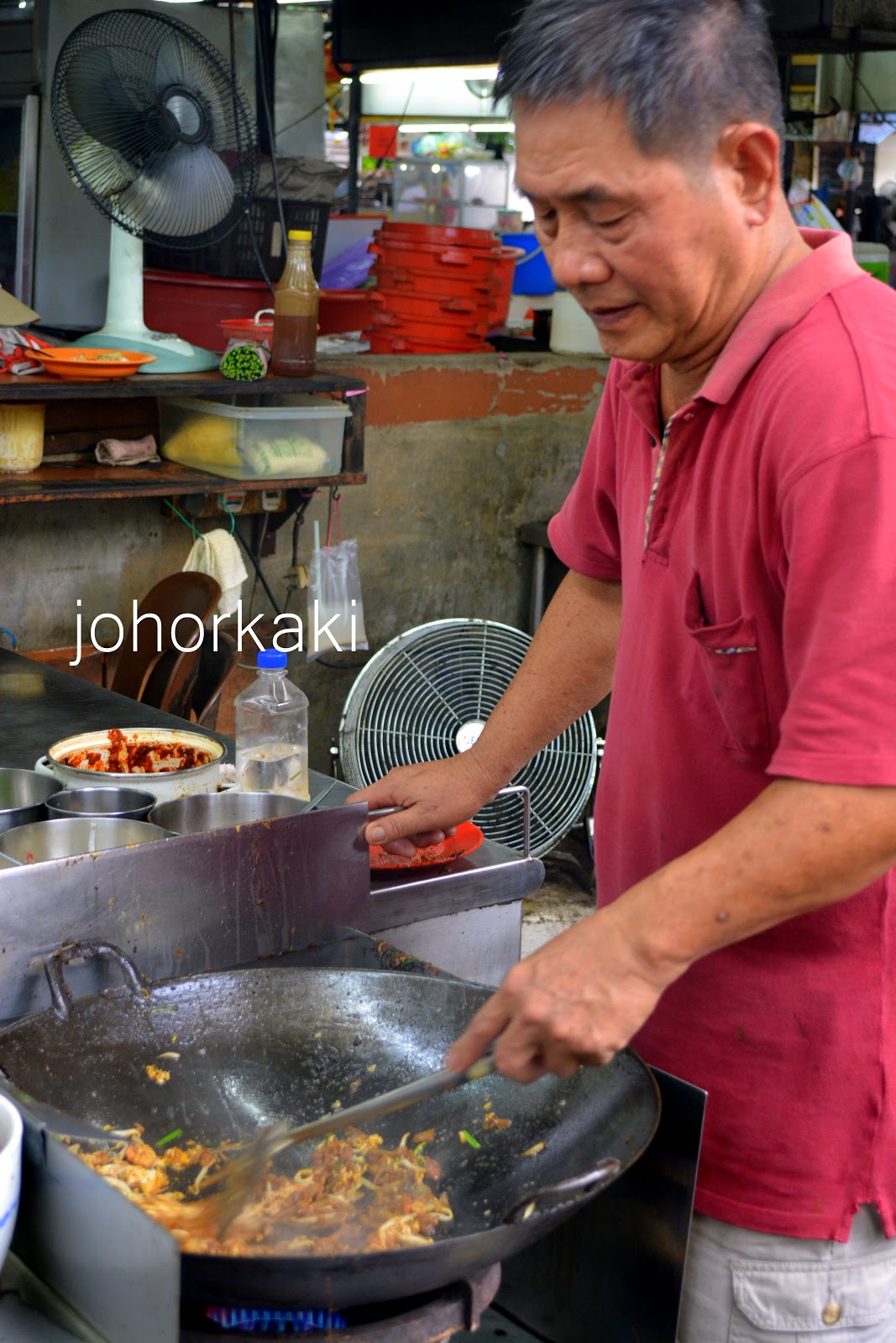 Char Kuay Teow in Taman Sri Tebrau Hawker Centre, Johor Bahru |Tony ...