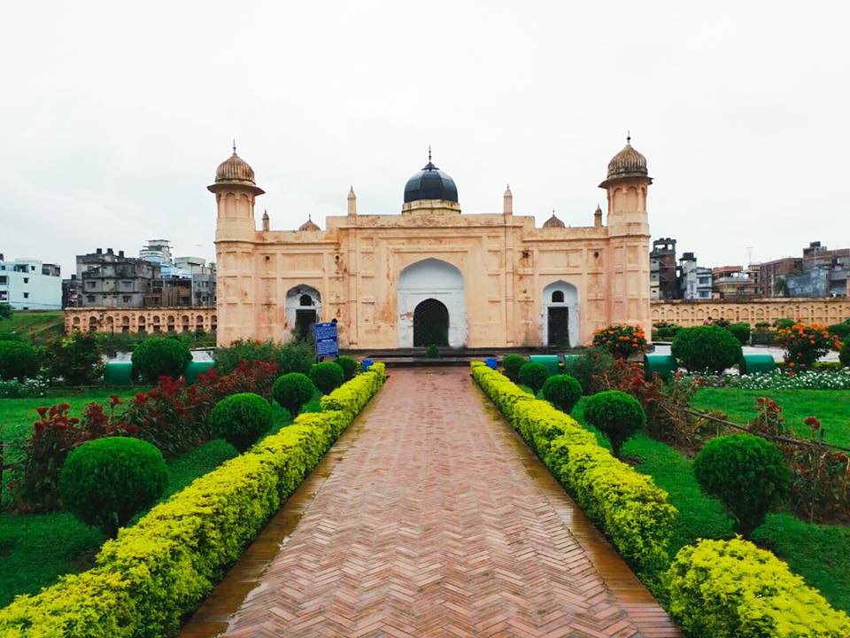 My tour to Lalbag Kella - History and Travel-world heritage BD