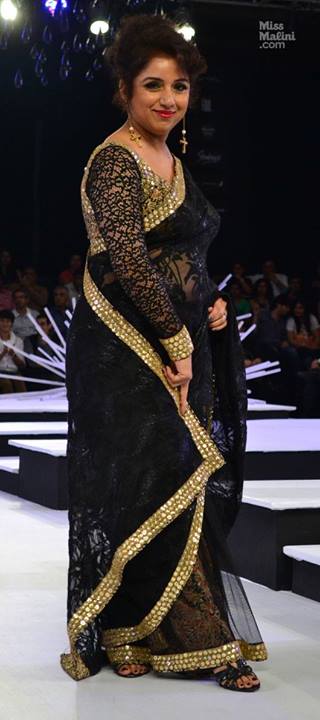 Hot Actress Navel Poke 2014 Chain Xossip Hd Image Gif Photoshoot Blog ...