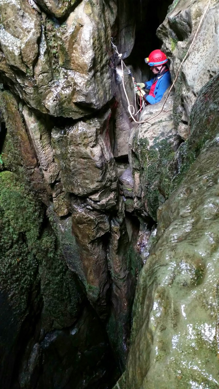Dudley Caving Club: Friggin' with the Riggin' in Jingling Pot and ...