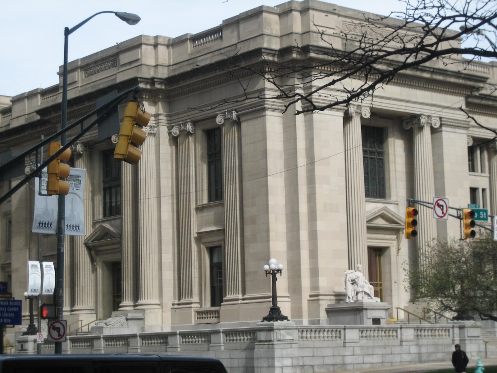 Walkabout With Wheels Blog: Architecture in Downtown Indianapolis, Indiana