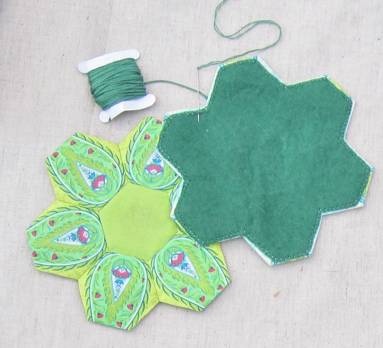 The House on the Side of the Hill: A Free Pattern - Hexie Flower Coasters