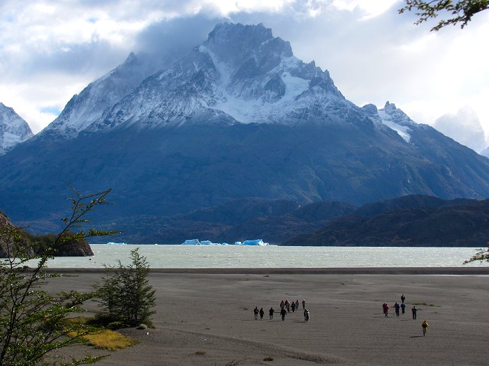 Mountain Hiking Holidays Blog: Hiking at Lago Grey