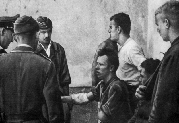 ΚΡΗΤΗ 1941-1945: ΦΩΤΟΓΡΑΦΙΕΣ ΑΠΟ ΤΗ ΜΑΧΗ ΤΗΣ ΚΡΗΤΗΣ (4)