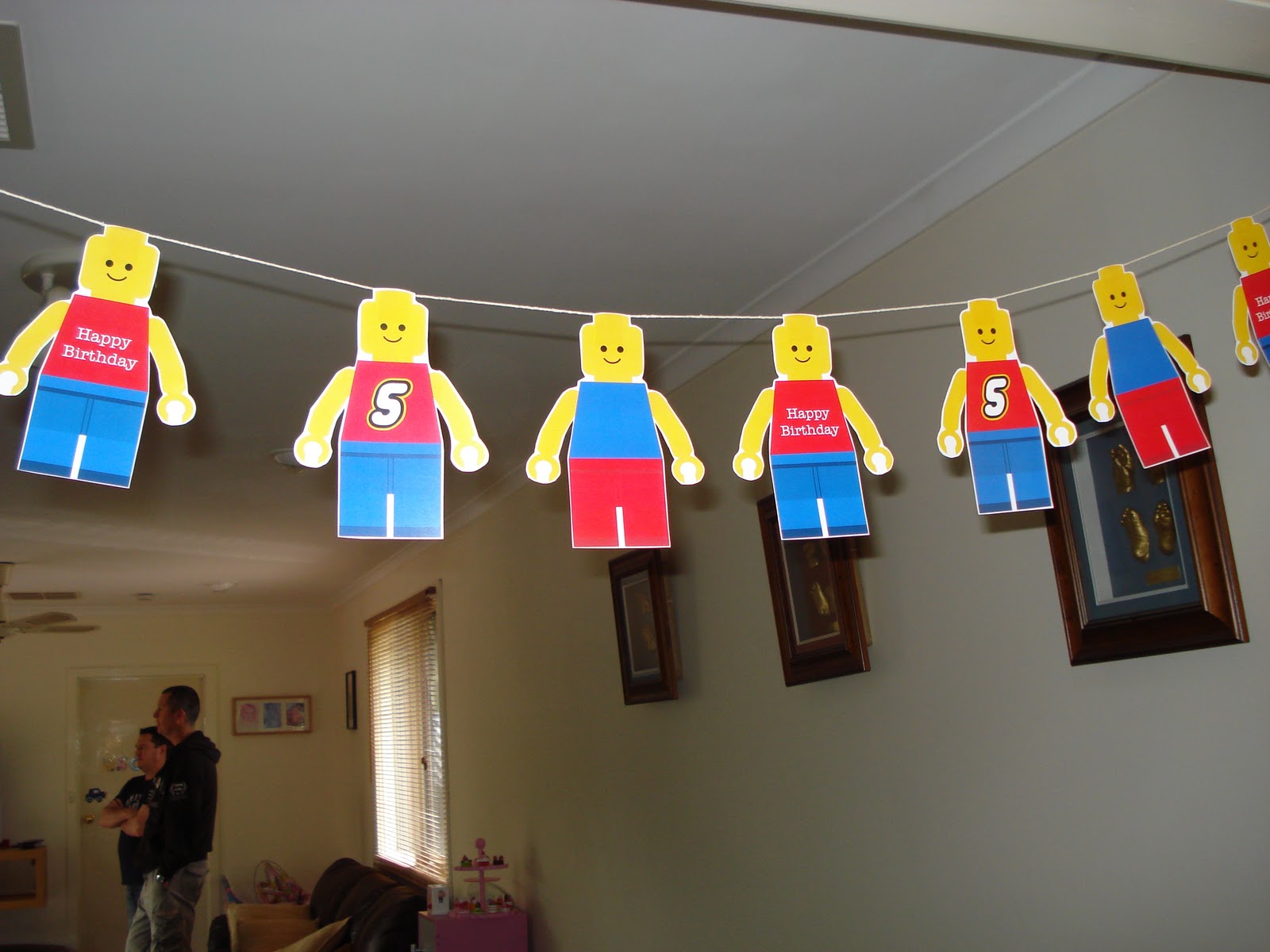 LionessLady: THE Lego Party!