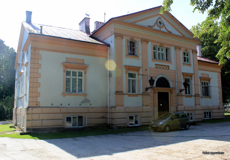 Zamki i Palace - Obiektywnie: Lisowice - Pałac Lasockich