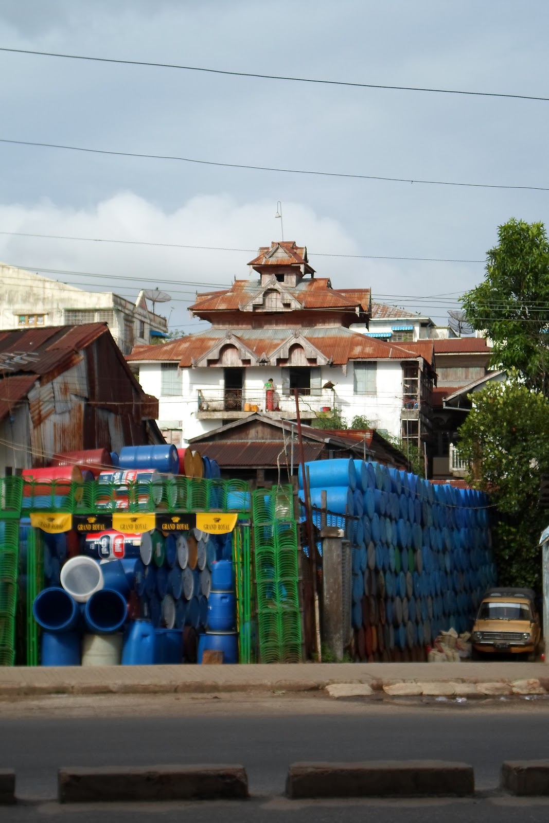 Brett and Kiersten's Travels: Myanmar/Burma part 1 - Yangon, Pyay, and ...