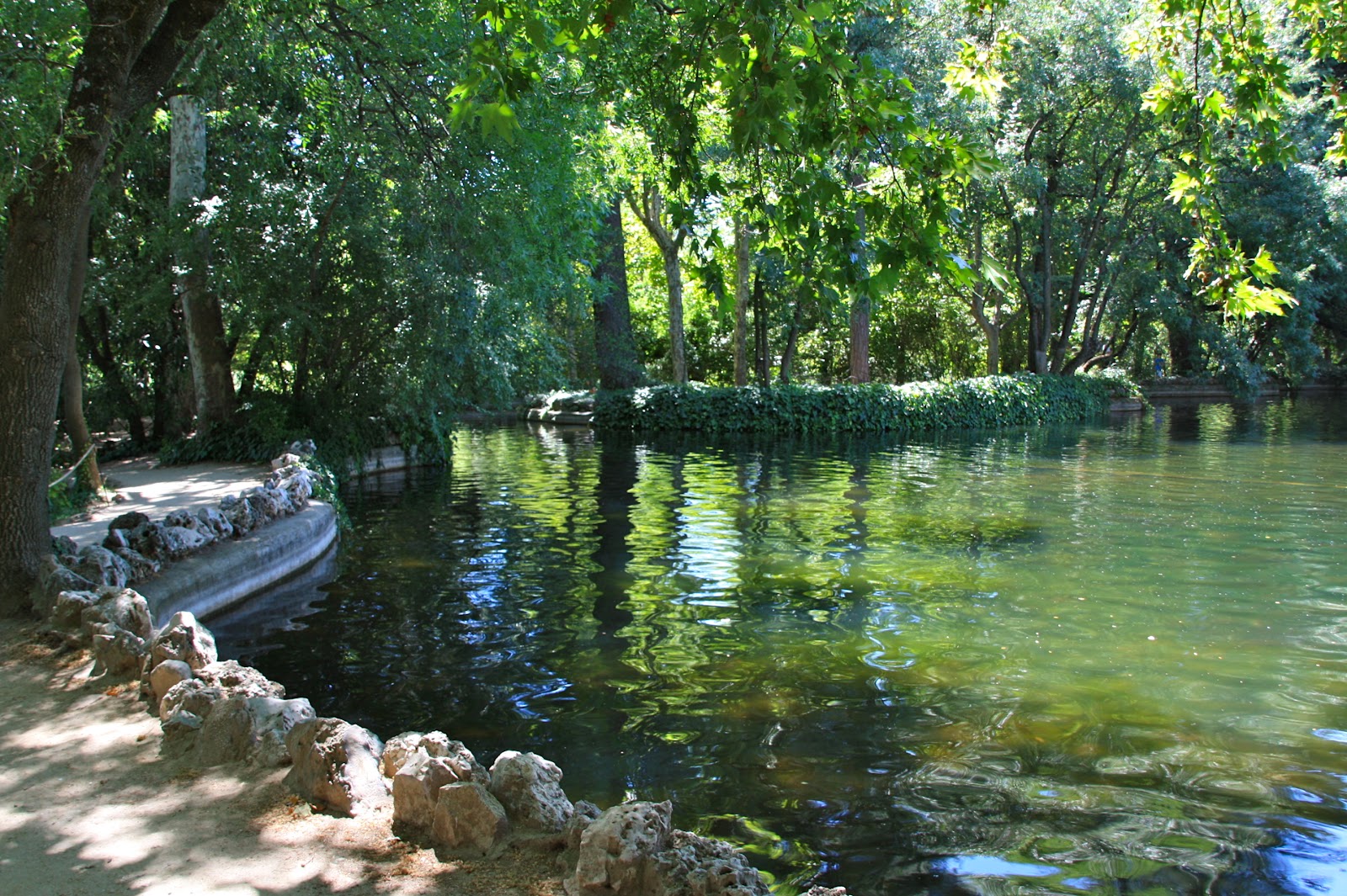 El muro vegetal: EL CAPRICHO DE LA ALAMEDA DE OSUNA