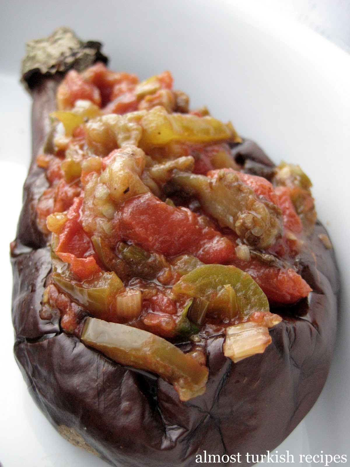 Almost Turkish Recipes: Eggplant Papucaki (Patlıcan Papucaki)