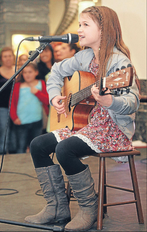 Woodstock School: Vote for Mia Downing In Westfield's "5 Minutes of Fame"