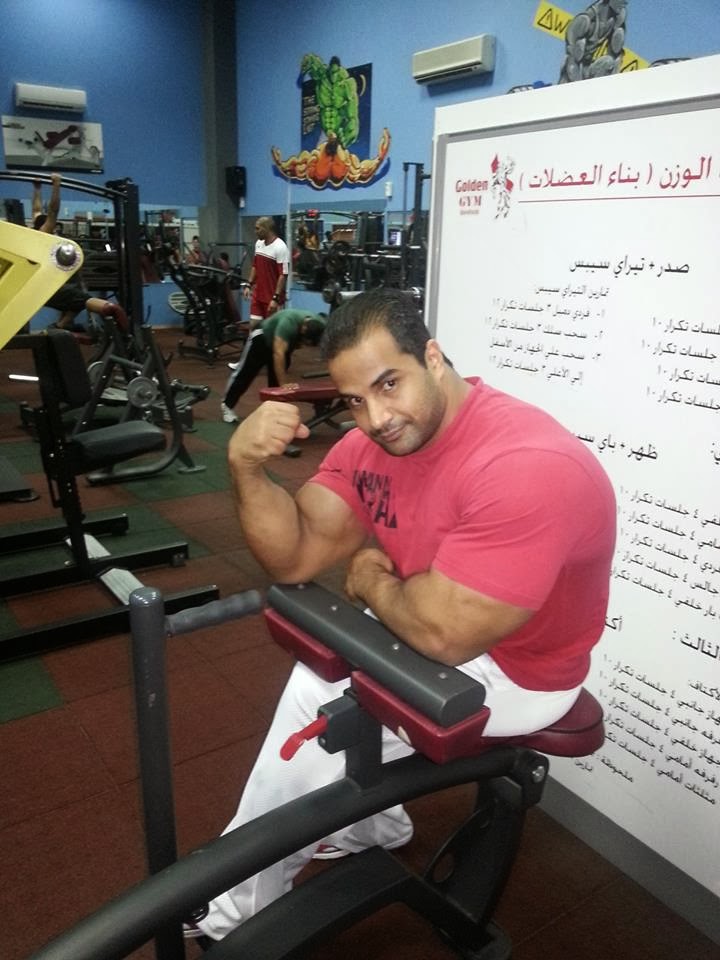 Muscle Lover: More of Ahmed and his big arms..