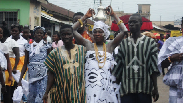 AKUAPEM PEOPLE: GHANA`S ANCIENT GUANS AND AKANS OF THE MOUNTAINS