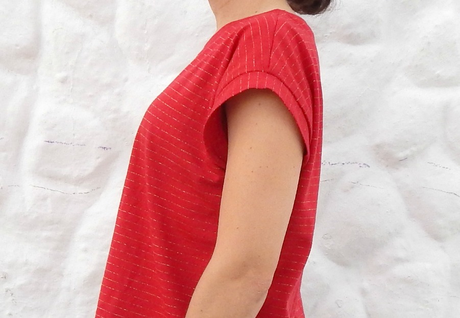 House of Estrela: Hemlock Tee Hack (Free Pattern by Grainline Studio)