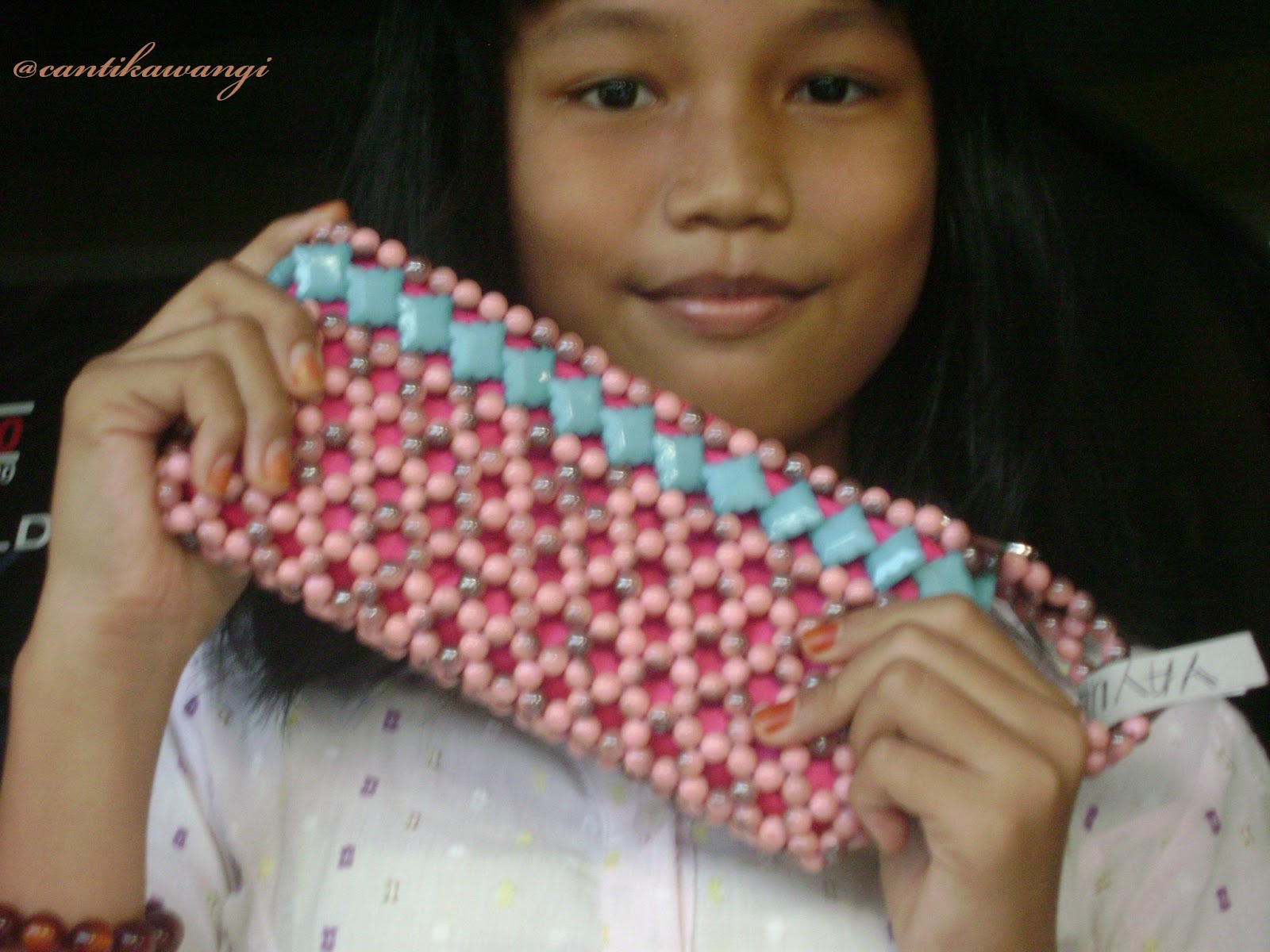 KreasiCantika: Dompet Manik-Manik