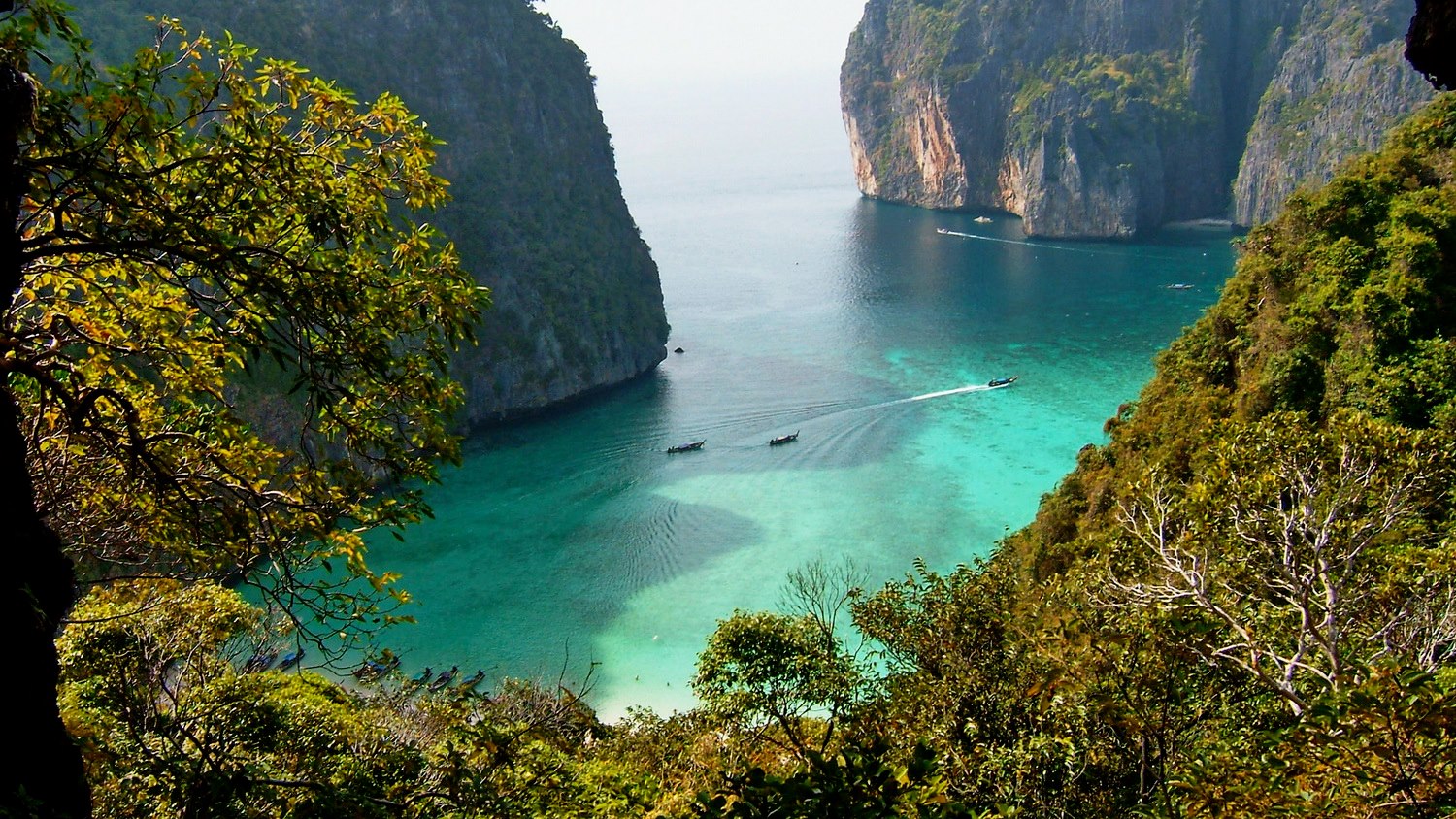 RussellAbroad.. a wondering soul.: Maya Bay, Koh Phi Phi.