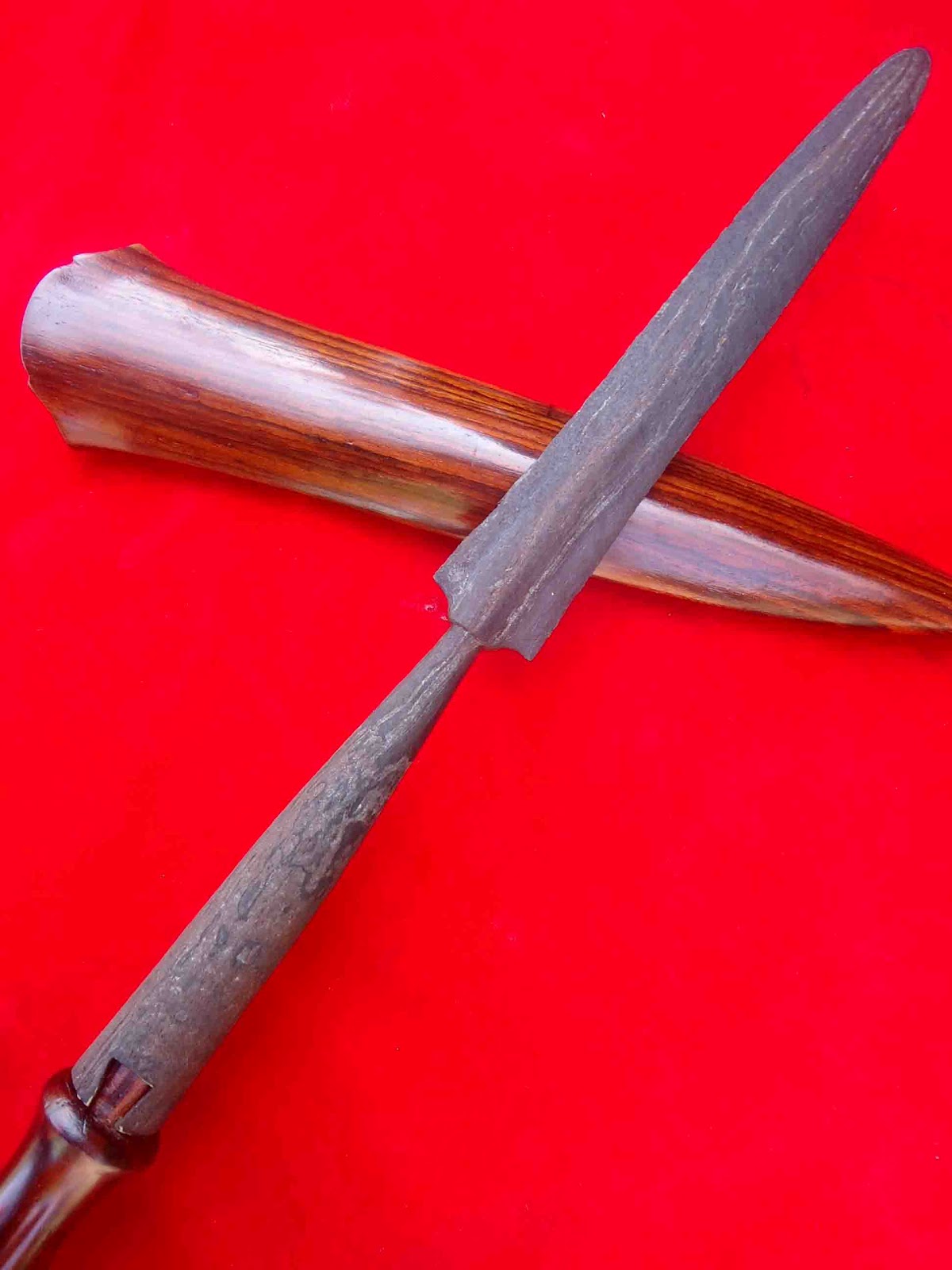 Tombak Langka Dhapur Cekel Beluluk Tangguh Jenggala | Keris Alam Ghaib ...