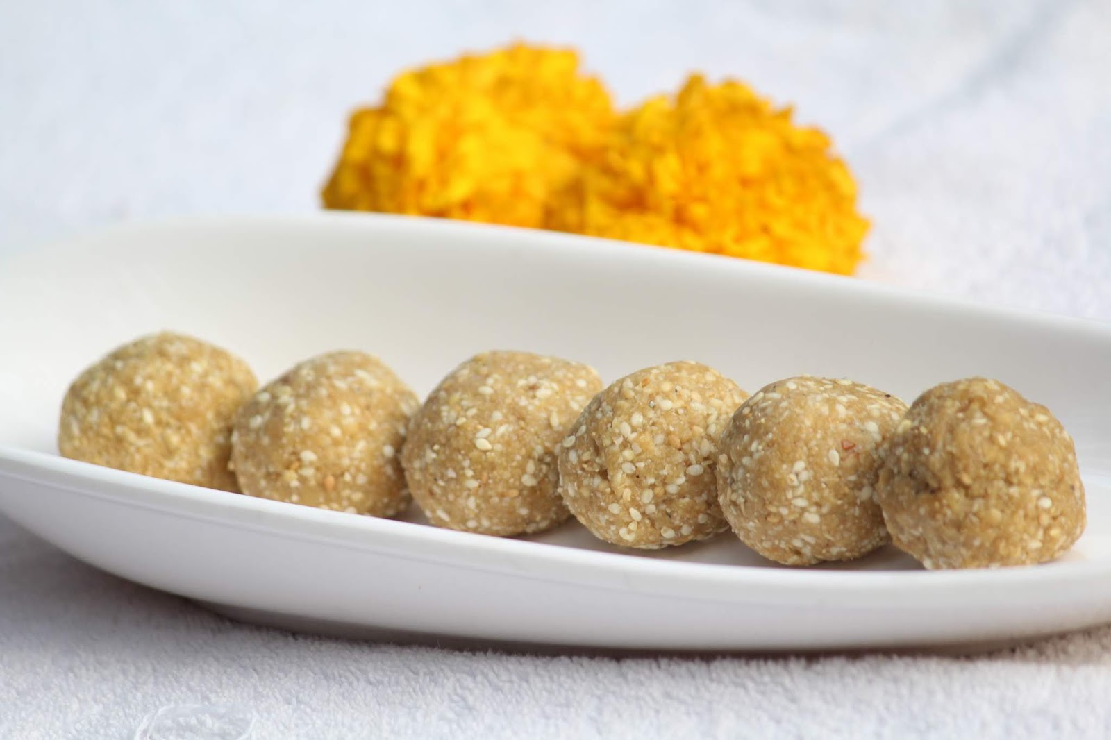 Easy Children Recipes: TIL LADOO / SESAME LADOO / GUR TIL LADOO ...