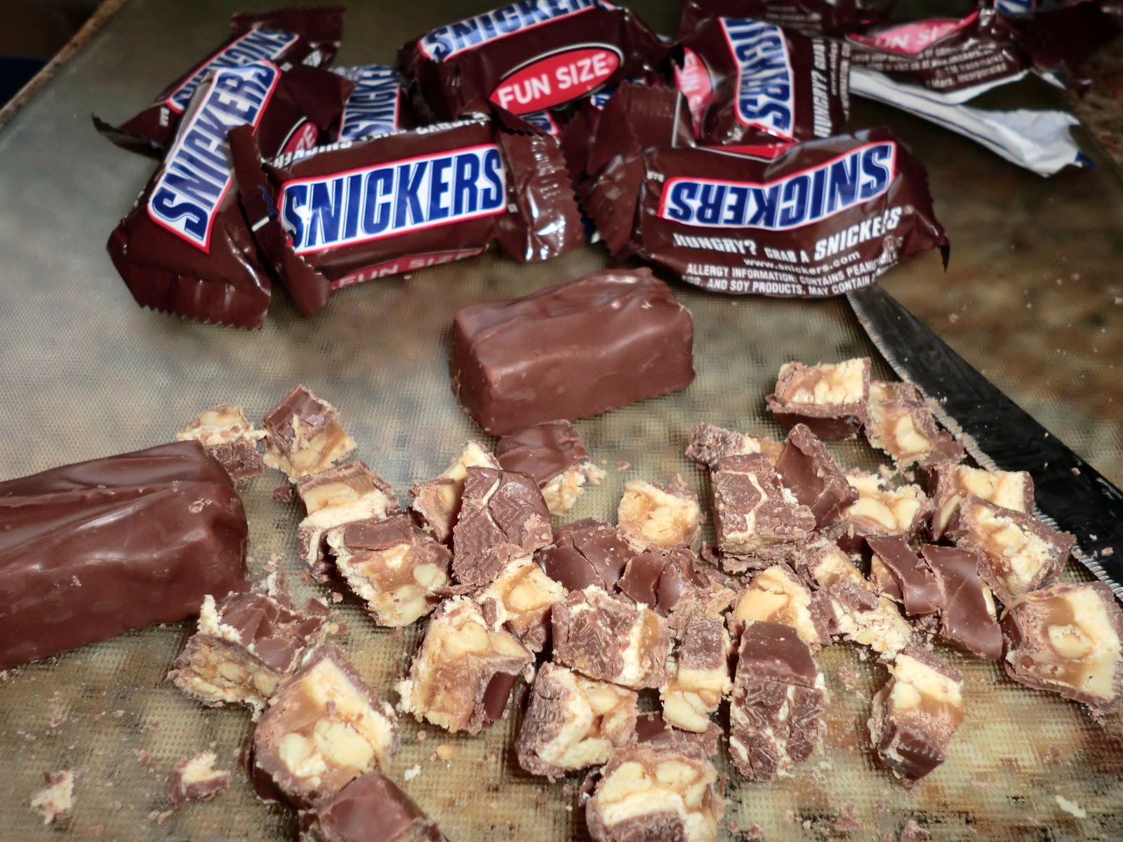 The Cookie Jar: Chocolate SNICKERS Cookies