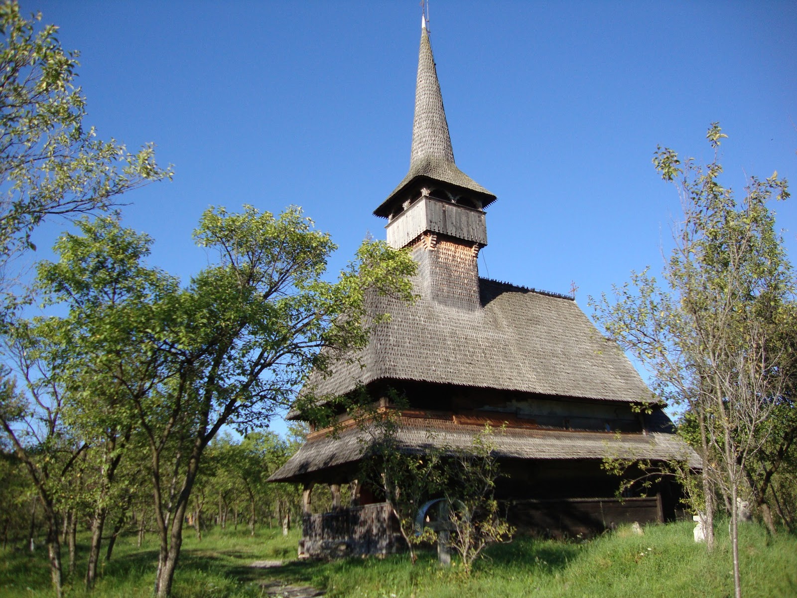 TUDOR PHOTO BLOG: Maramures,Romania - Biserica de Lemn din Barsana (UNESCO)