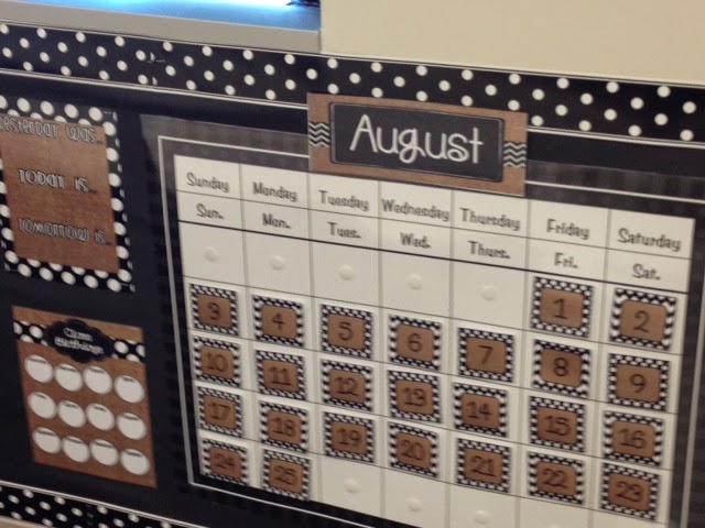 First Grade Glitter and Giggles: Classroom Reveal...Burlap & Black