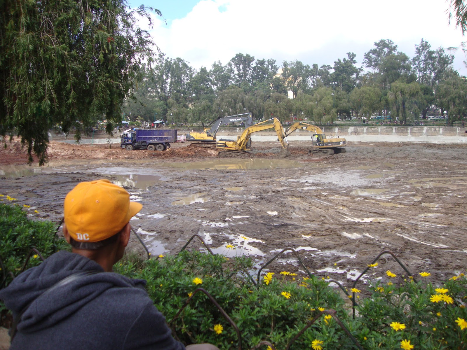 un-LAKE-ly view of Burnham Park
