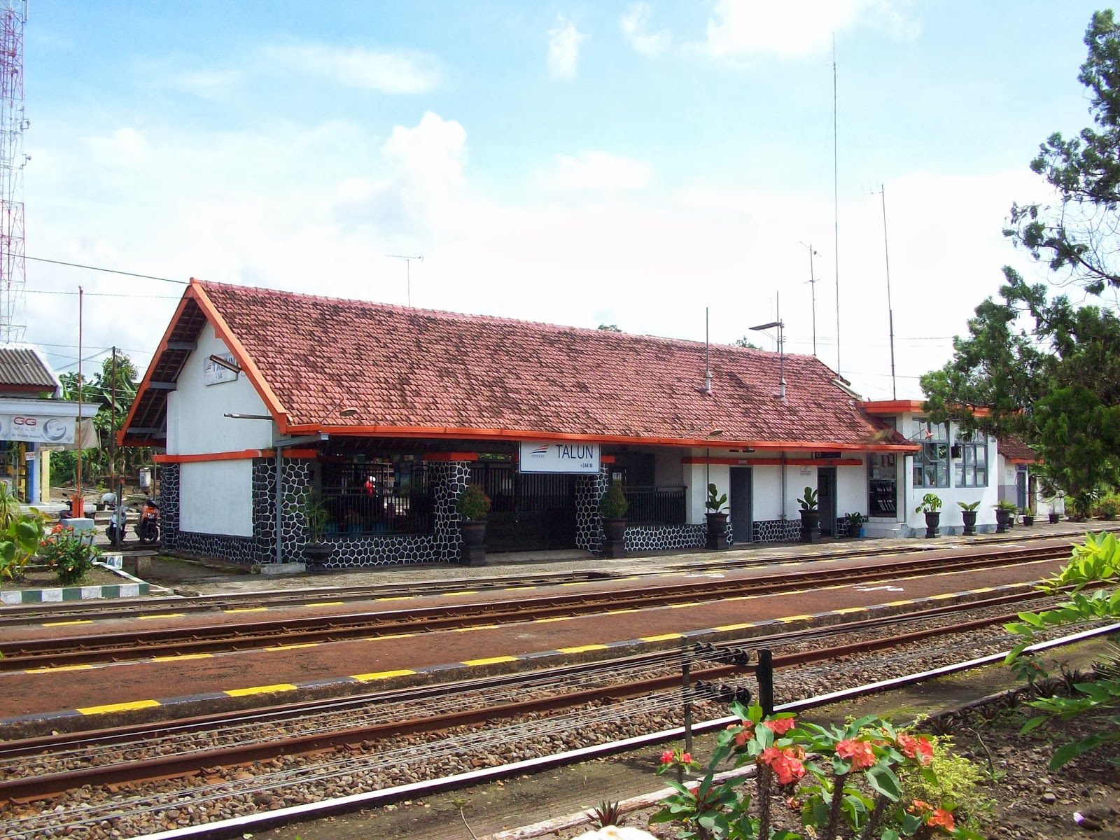 Kereta Api Indonesia: Stasiun Talun - Blitar