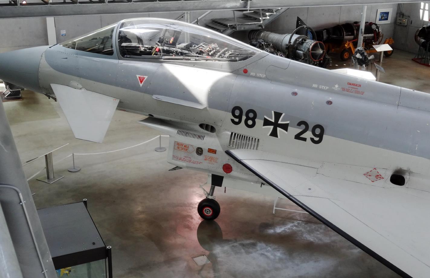 Plastic Models on the Internet: Aircraft walkaround vol.19: Eurofighter ...